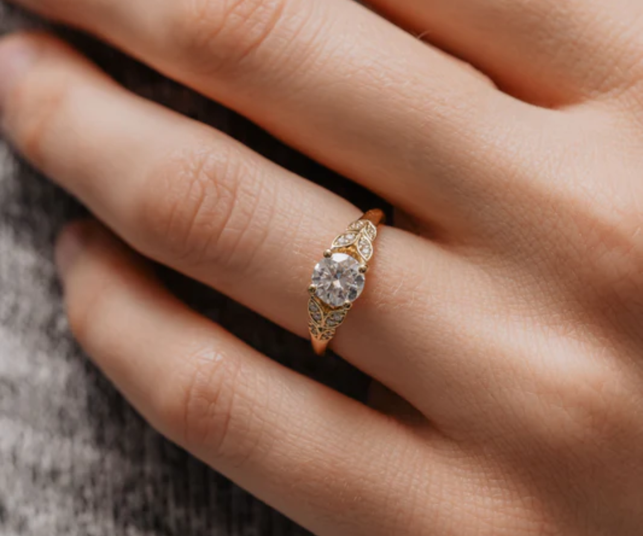 Best Lab Grown Diamond Engagement Rings in Mumbai: Glamorous Love Stor ...